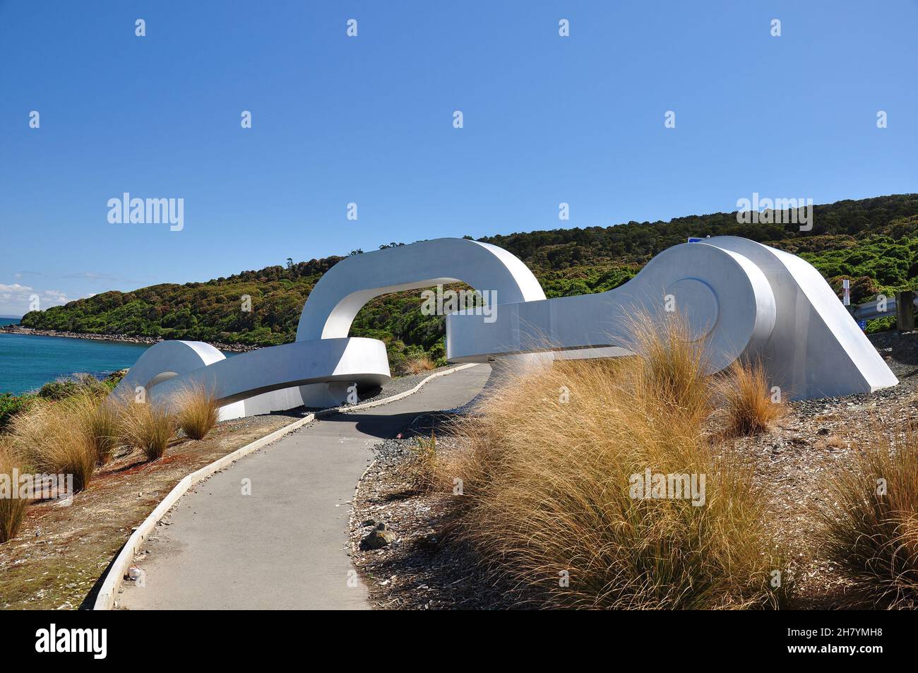 View of anchor chain artwork sculpture at Stirling Point in Bluff, New ...