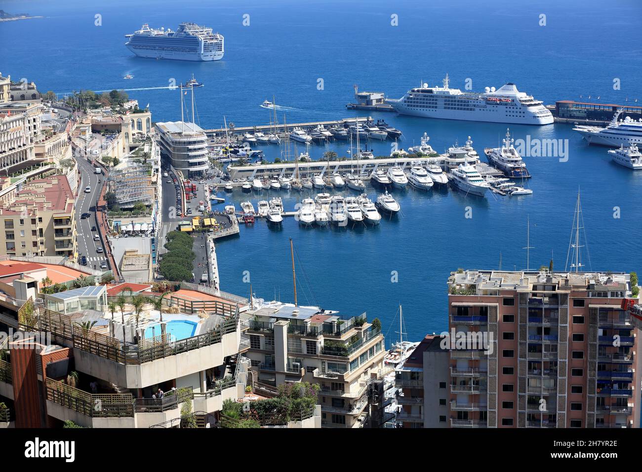 Vue sur le port Hercule de Monaco, Principaute de Monaco, Monte Carlo ...