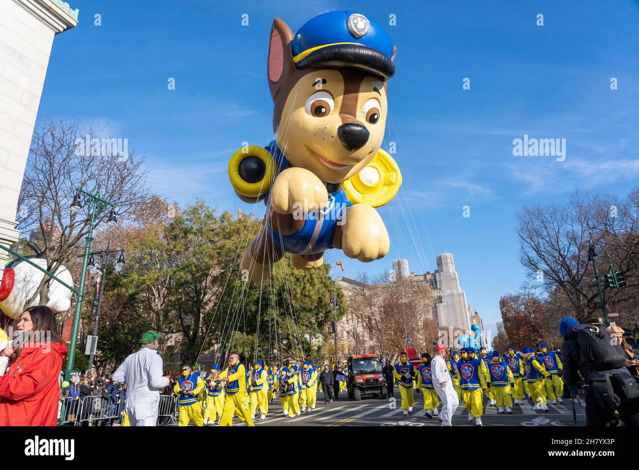 New York, United States. 25th Nov, 2021. Chase from Paw Patrol balloon ...
