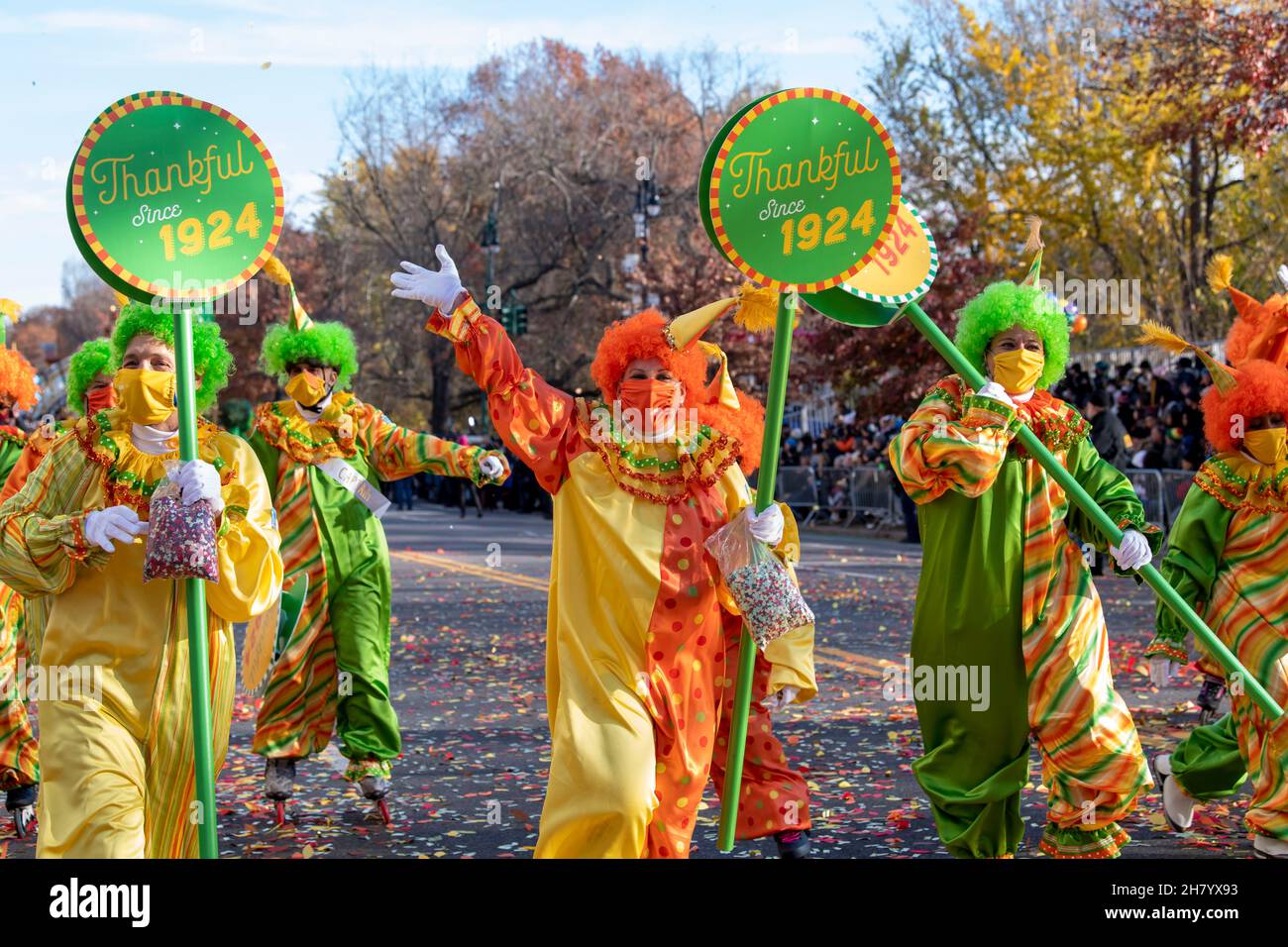 New York, United States. 25th Nov, 2021. Clowns participate during the ...