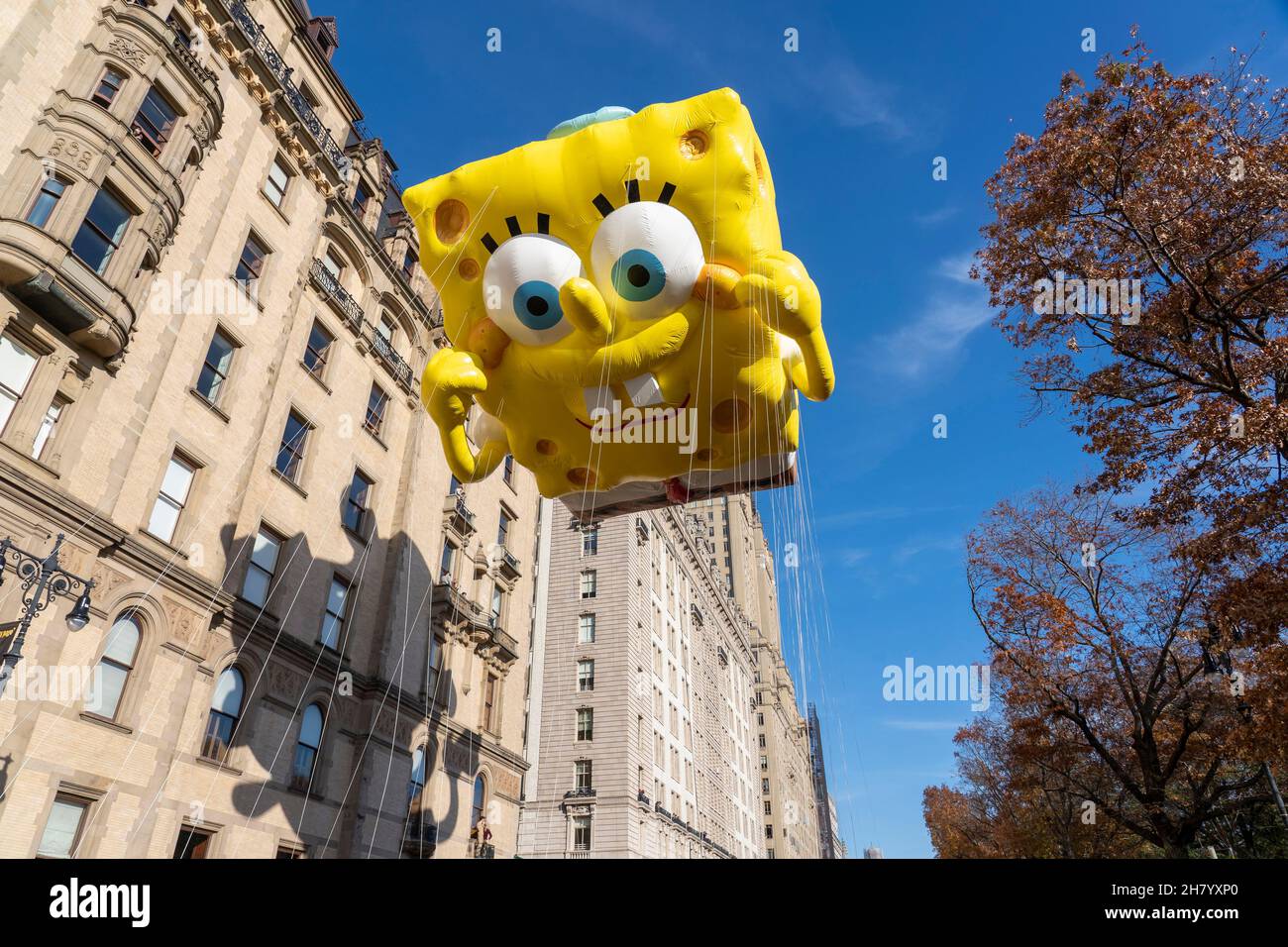 Spongebob squarepants balloon hi-res stock photography and images - Alamy
