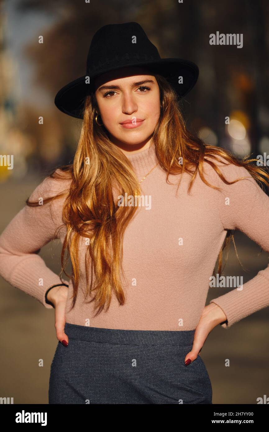 Woman standing on outdoor street hi-res stock photography and images ...