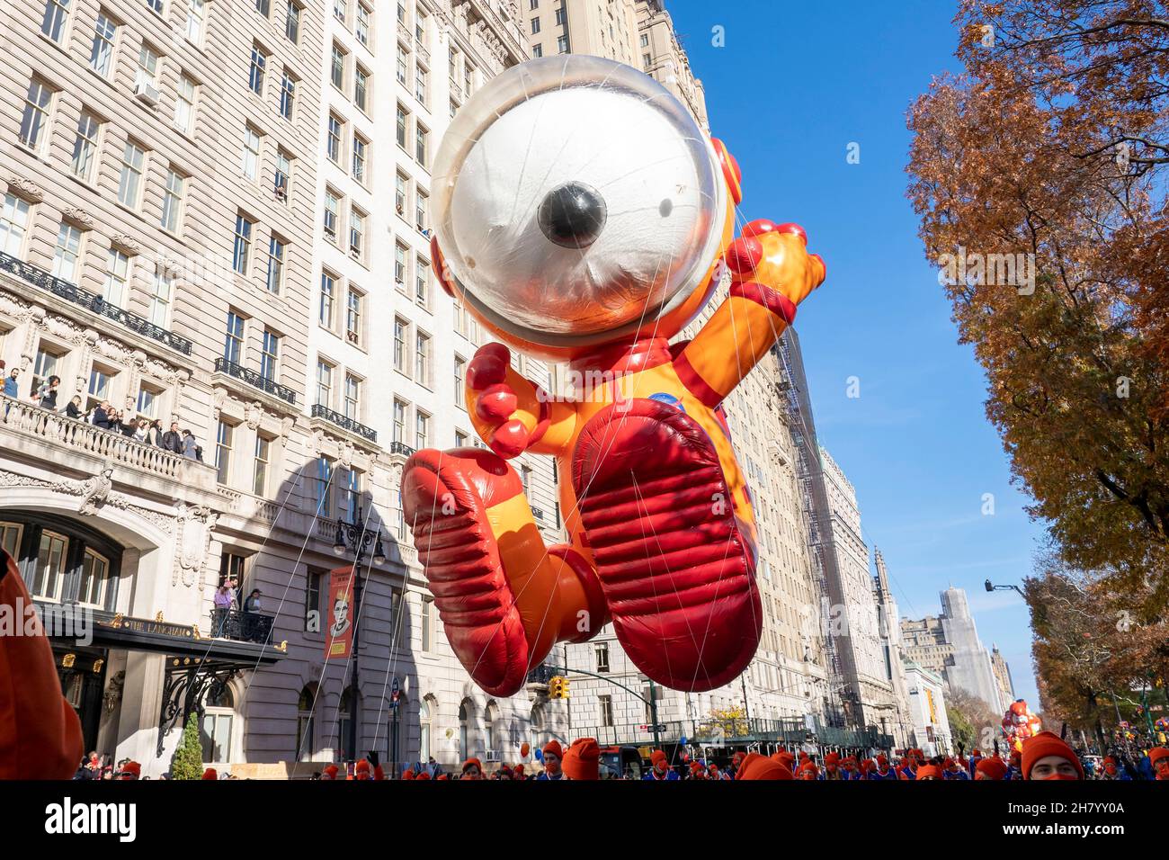Snoopy macy’s parade hi-res stock photography and images - Alamy