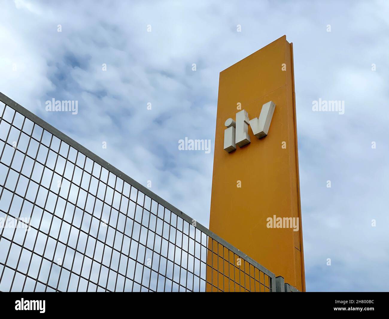 Technical vehicle inspection hi-res stock photography and images - Alamy