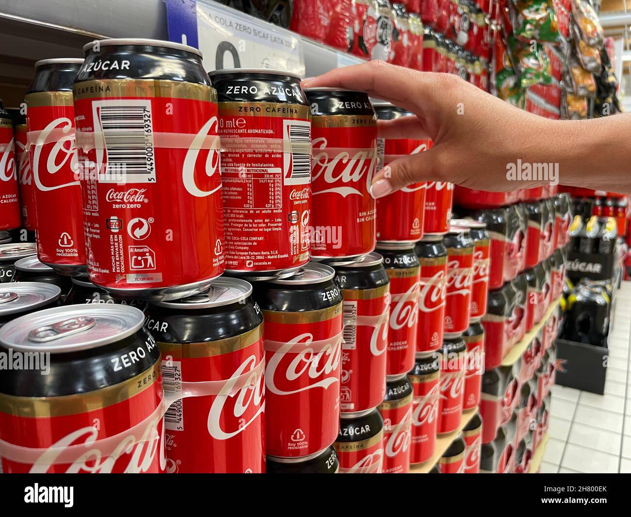 Beverage can supermarket hi-res stock photography and images - Alamy