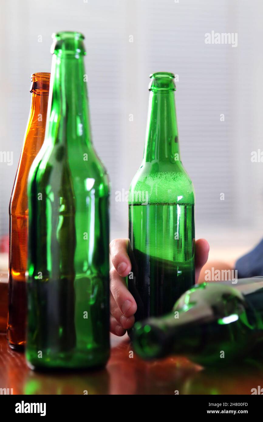Several glass beer bottles hi-res stock photography and images - Alamy