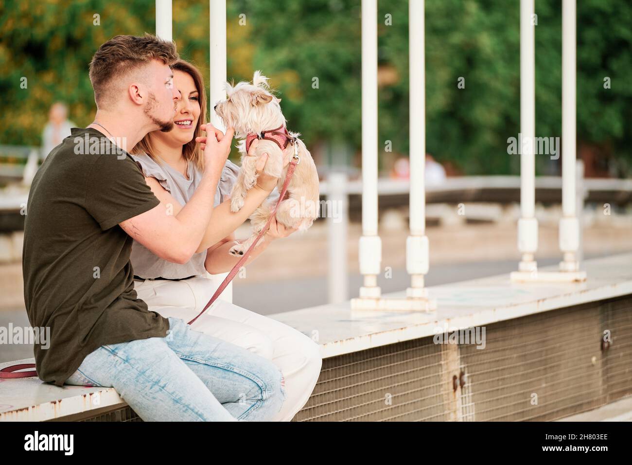 Couple people walking home together hi-res stock photography and images ...