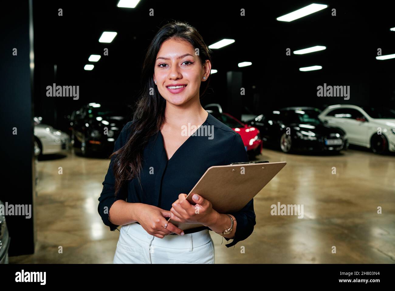 Saleswoman automobile hi-res stock photography and images - Alamy