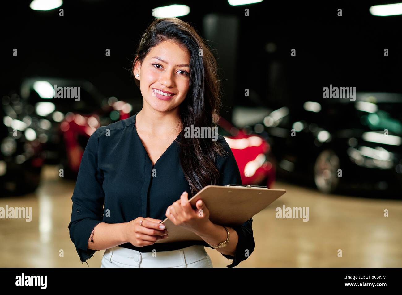 Saleswoman selling hi-res stock photography and images - Alamy