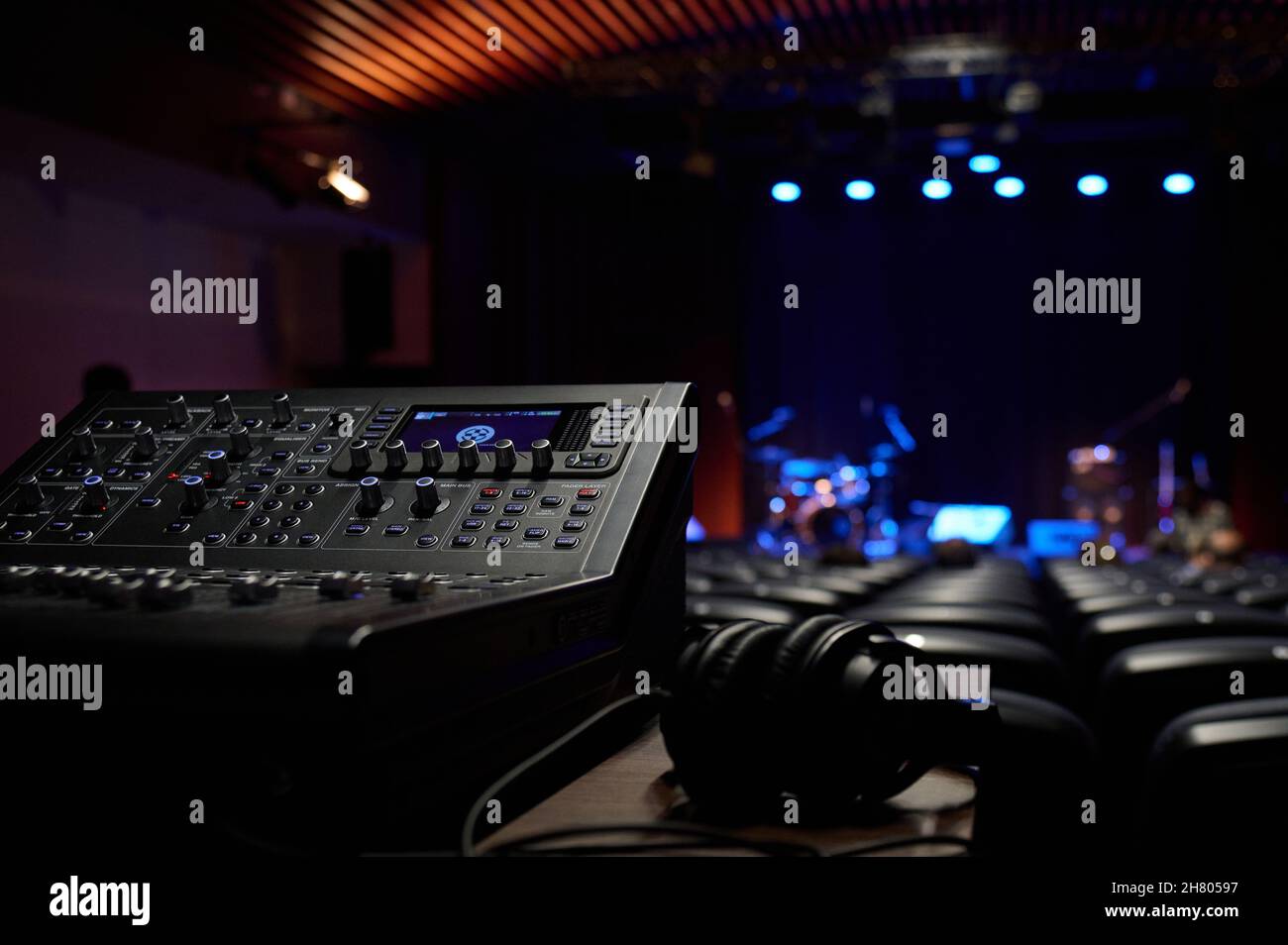 Mixing desk headphones hi-res stock photography and images - Alamy