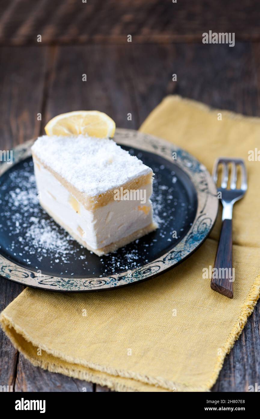 Vanilla slice or mille-feuille pastry Stock Photo - Alamy