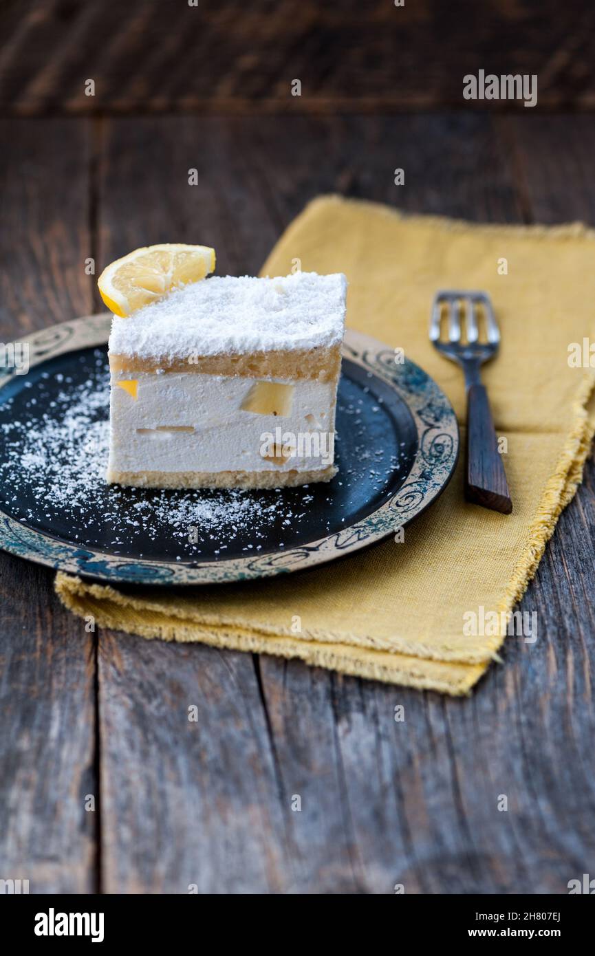 Vanilla slice or mille-feuille pastry Stock Photo - Alamy