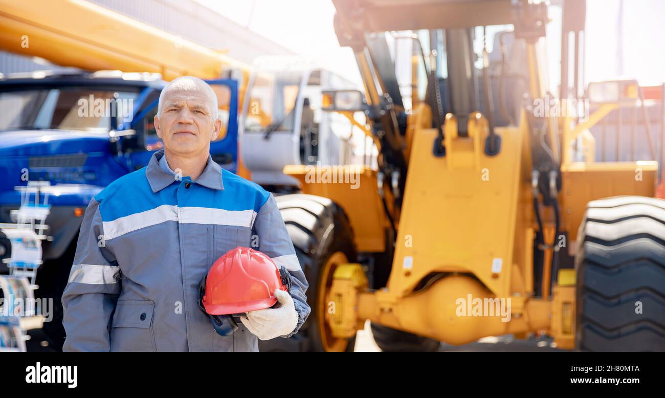 Machine service storage portrait hi-res stock photography and images ...
