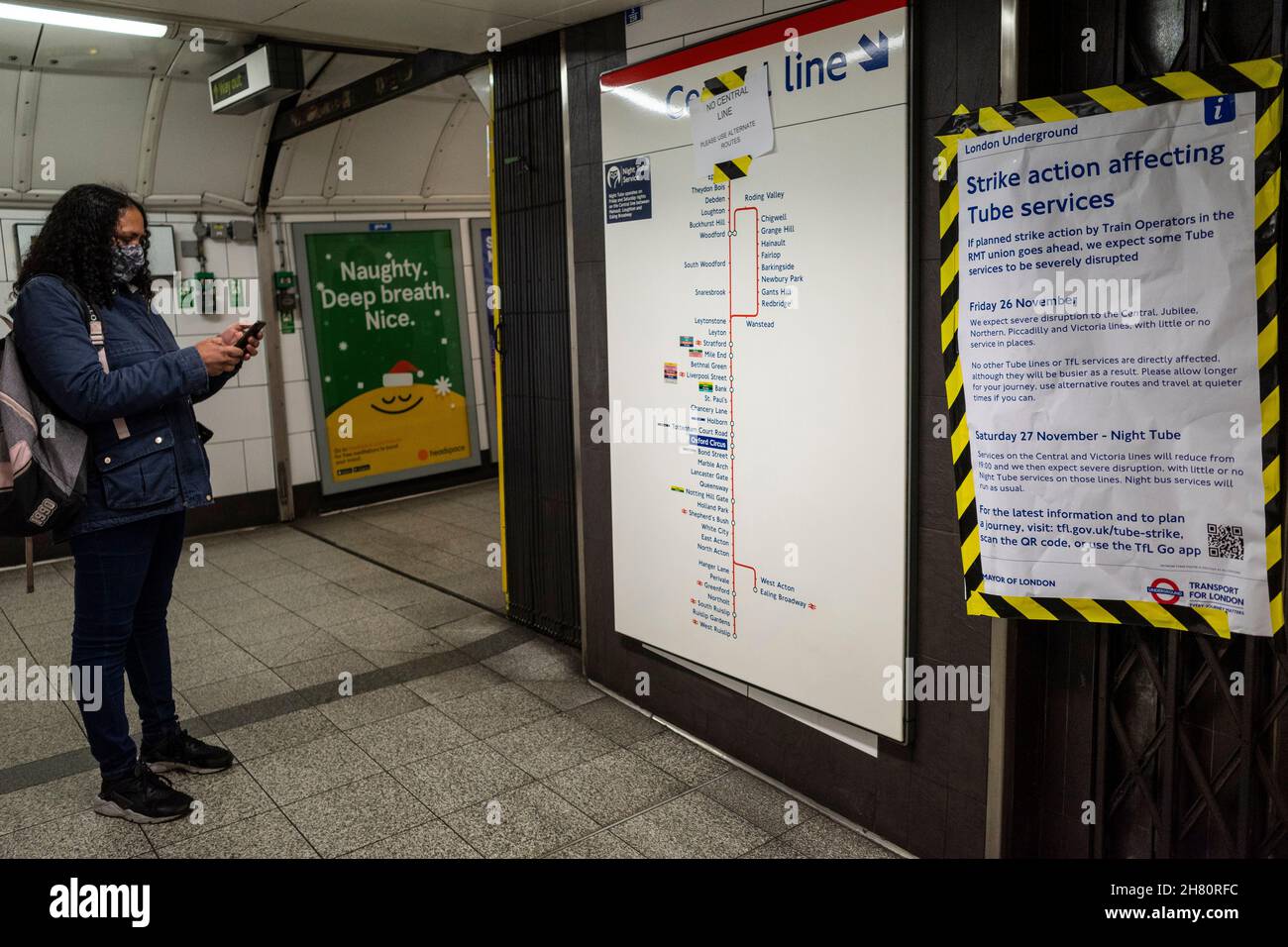 London, UK. 26 November 2021. Signs at Oxford Circus underground ...