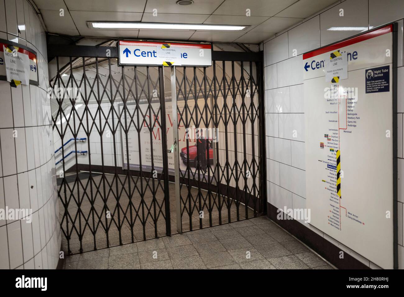 London, UK. 26 November 2021. Signs at Oxford Circus underground ...