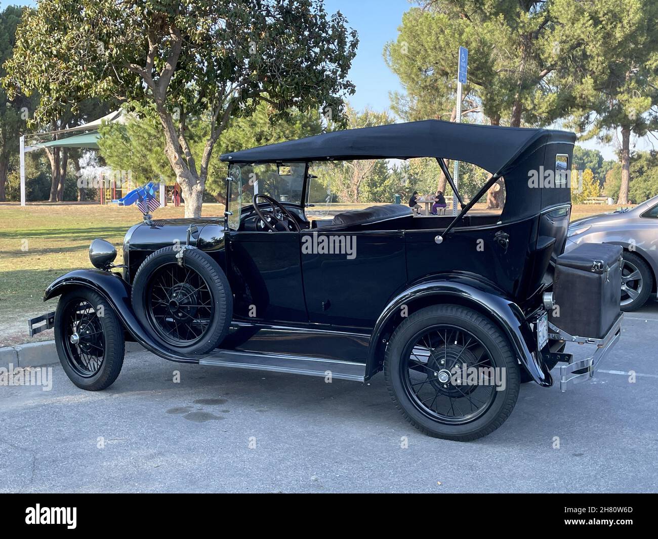 Classic 4 door 1928 model t black car hi-res stock photography and ...