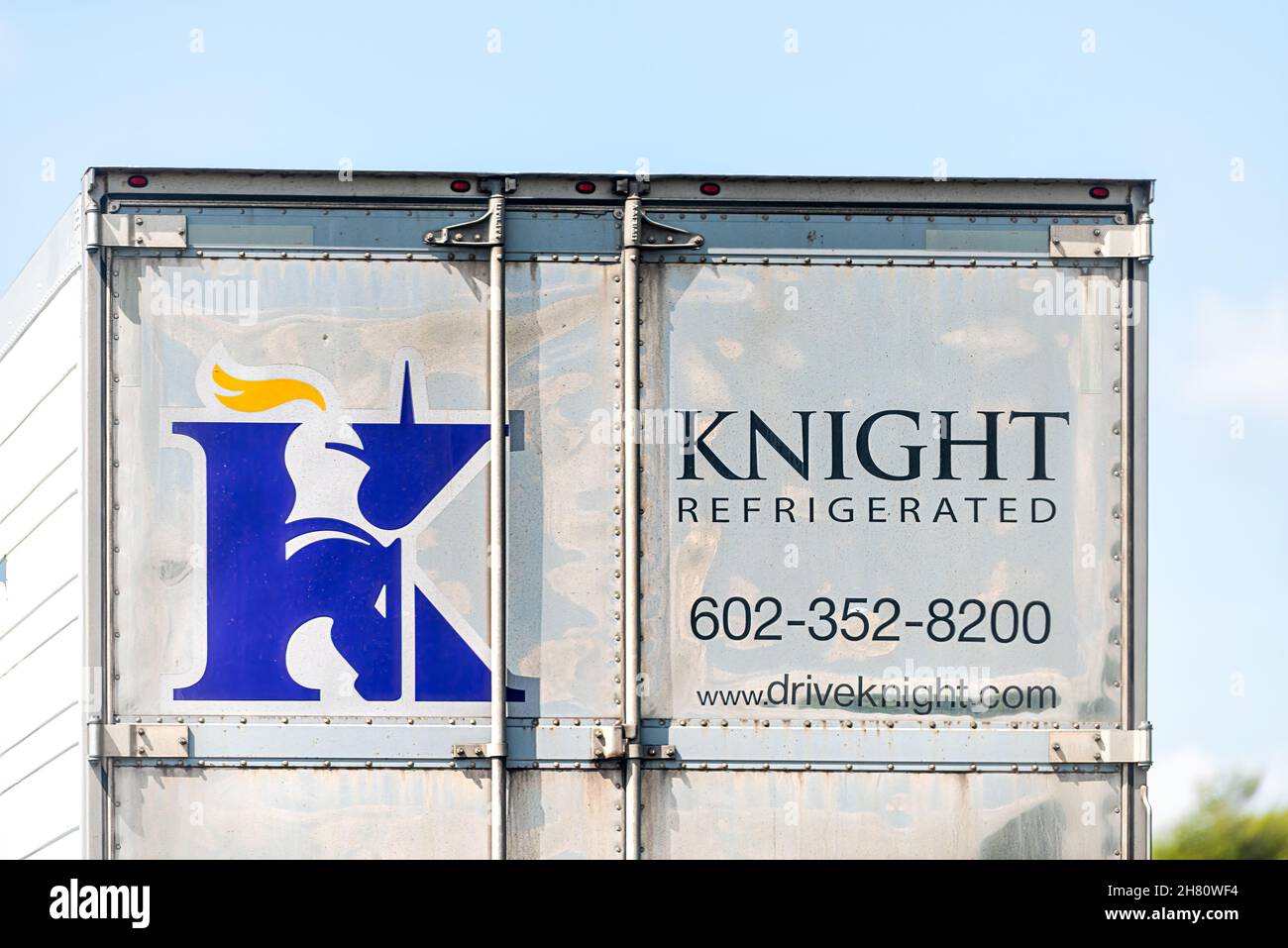 Knight Refrigerated Logo