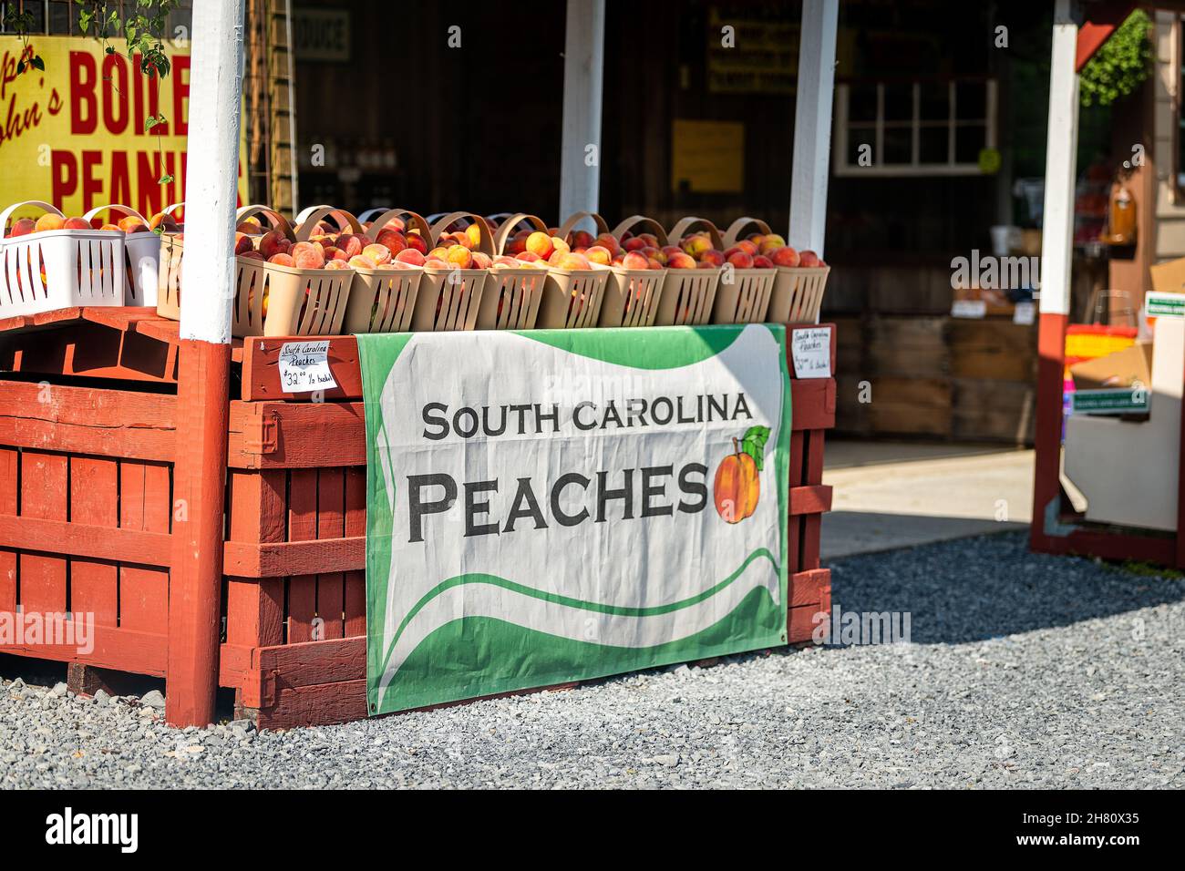 Roan Mountain, USA - June 23, 2021: Tennessee mountain town with fruit ...