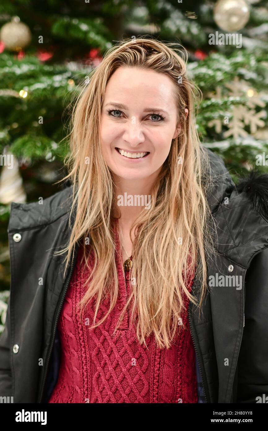 London, UK. 26th Nov, 2021. Emma Stevens performs at Ideal Home Show ...