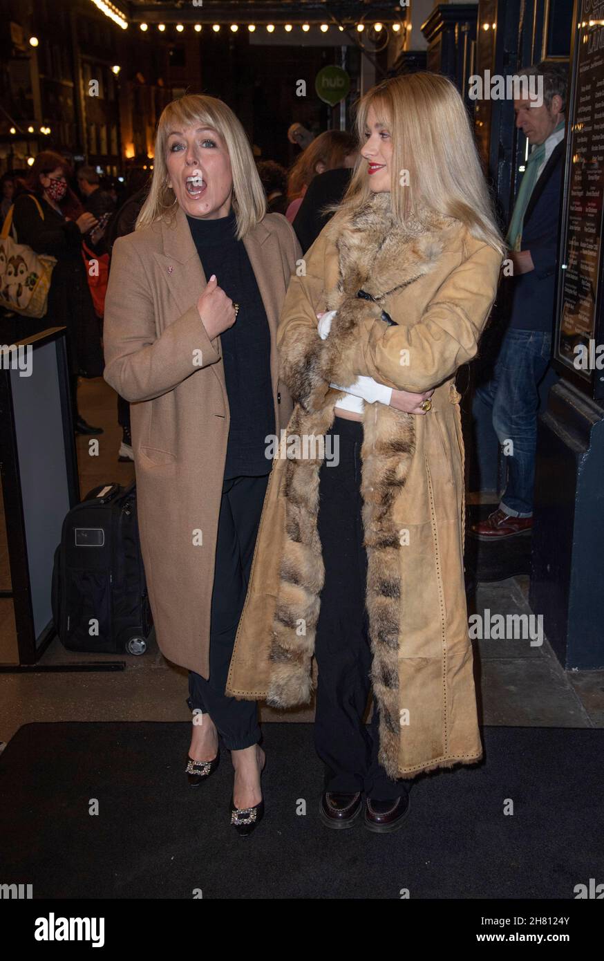 London, UK. Fay Ripley and Daughter at the West End premiere of ...