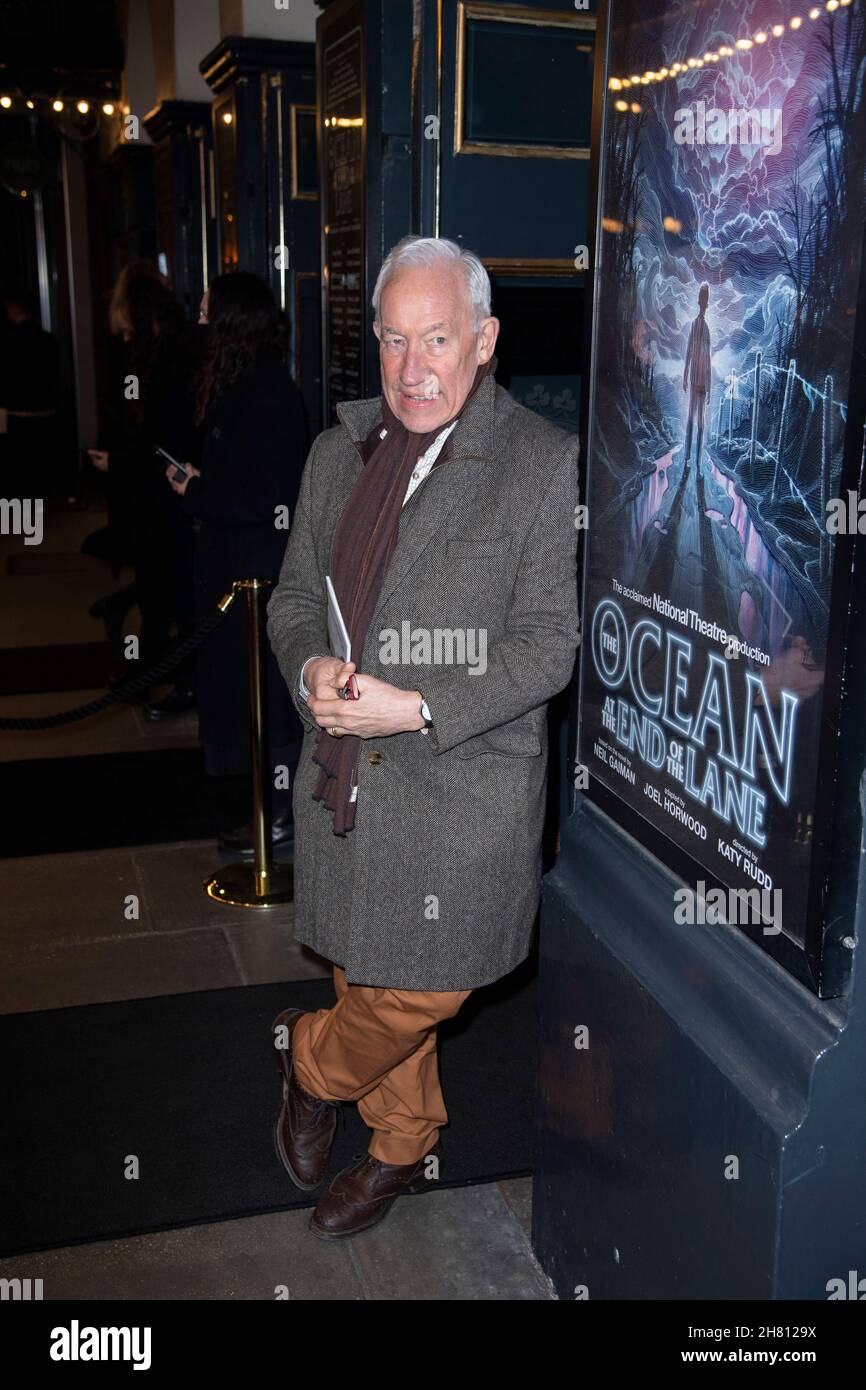 London, UK. Simon Callow at the West End premiere of National Theatre's ...