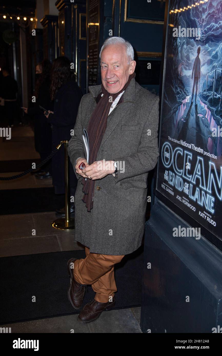 London, UK. Simon Callow at the West End premiere of National Theatre's ...