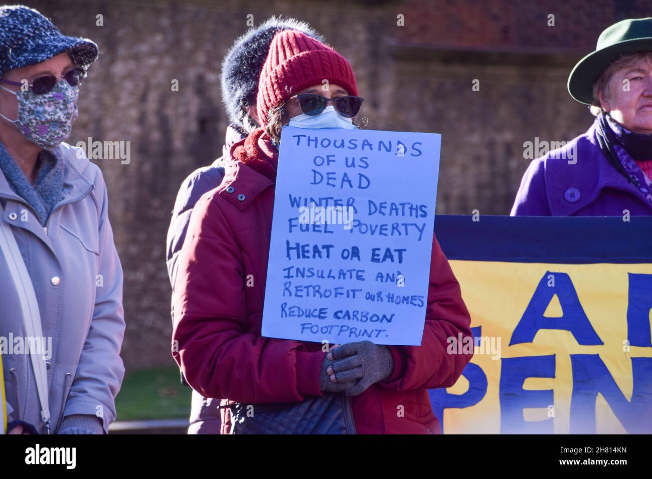 Cold elderly deaths hi-res stock photography and images - Alamy
