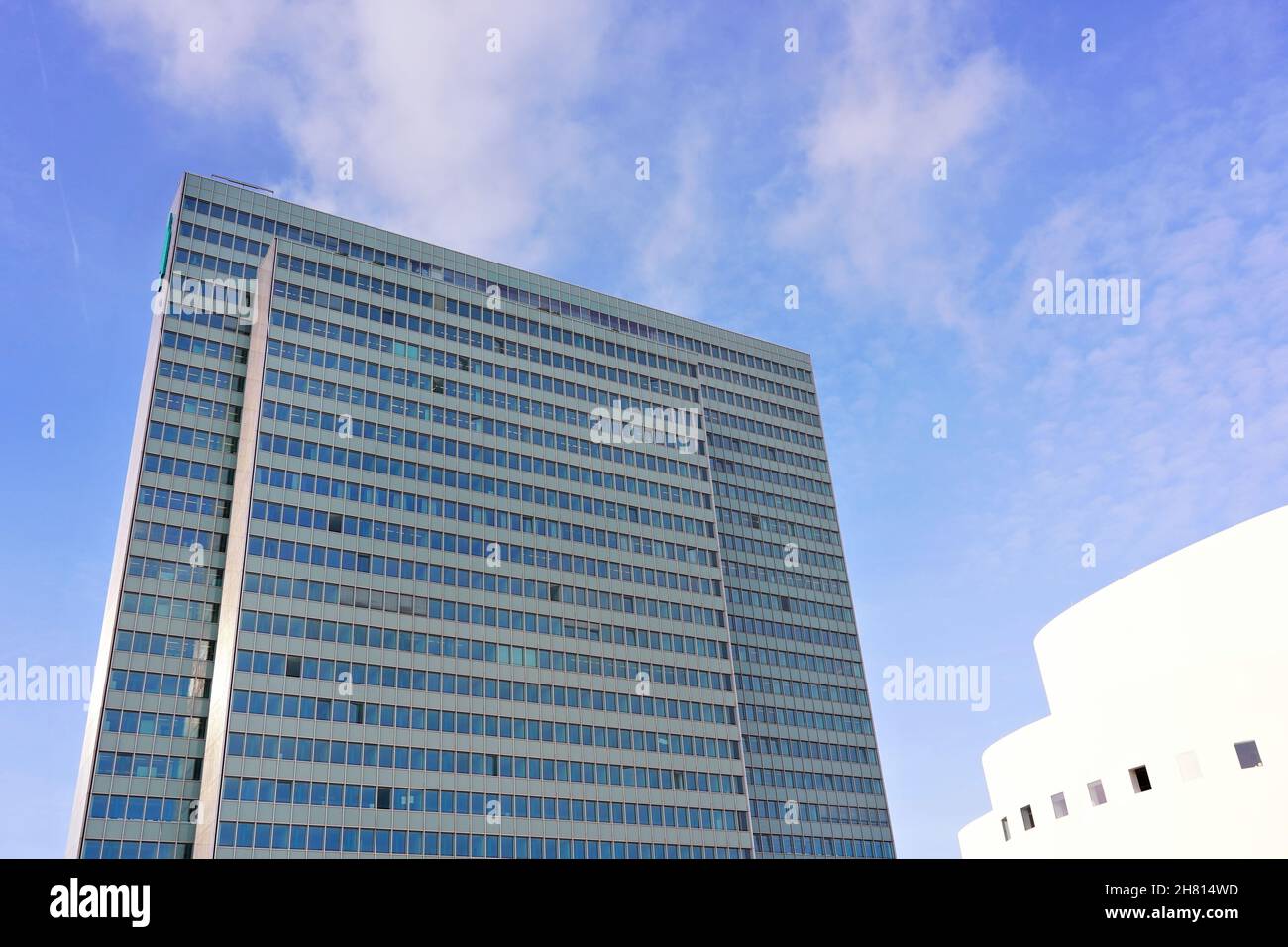 1960s office building hi-res stock photography and images - Alamy