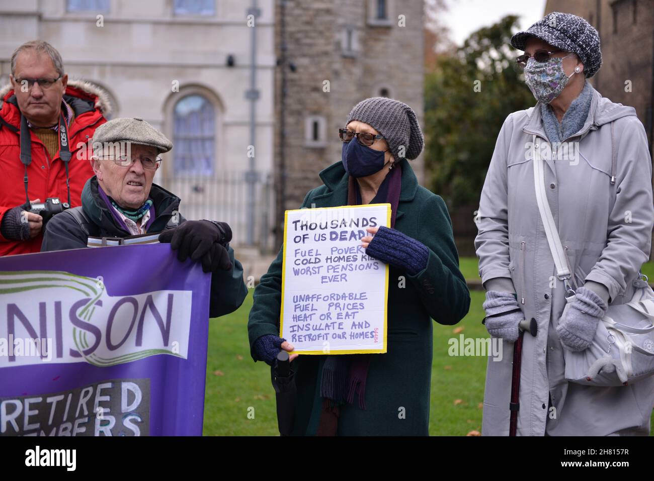 Fuel poverty action 2021 hi-res stock photography and images - Alamy