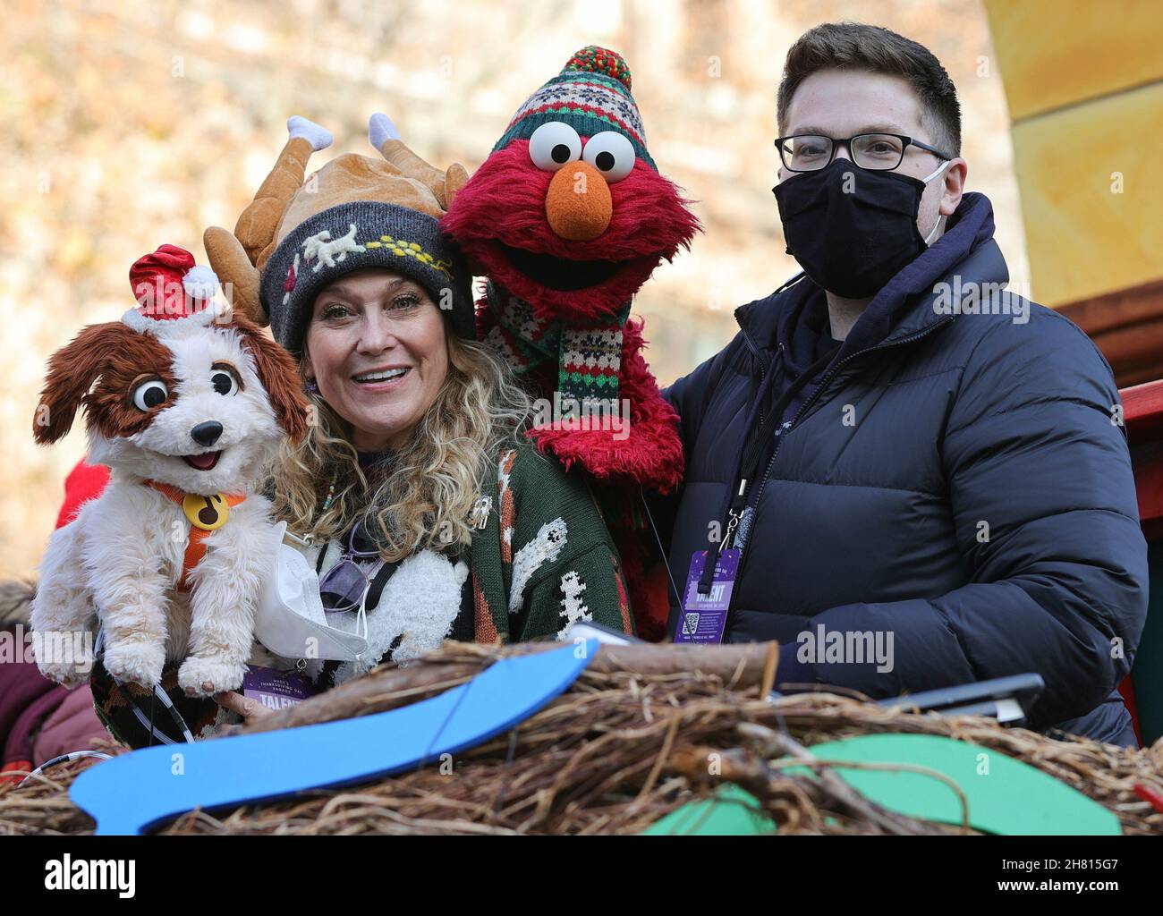 Sesame street elmo hi-res stock photography and images - Alamy