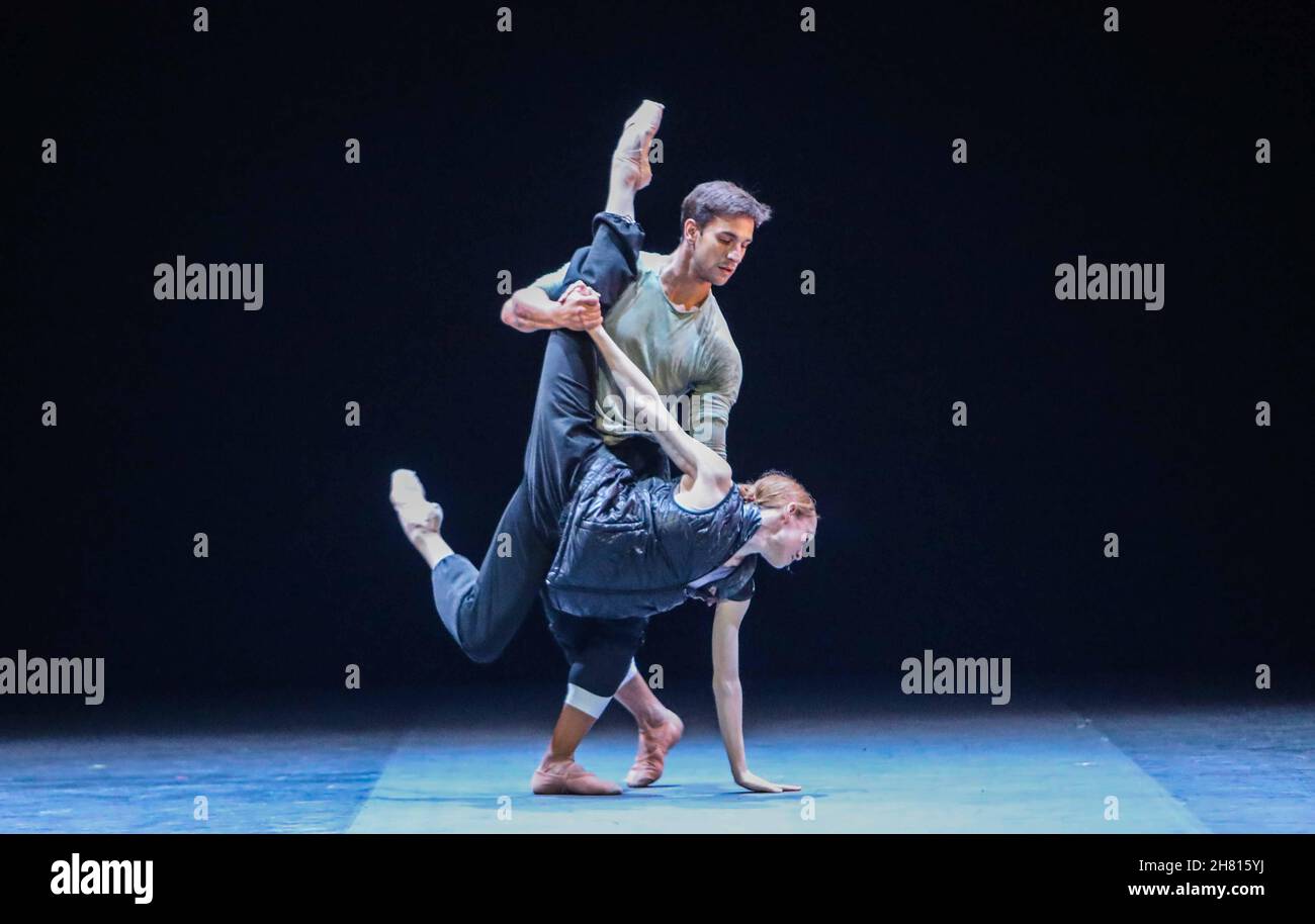 English choreographers hi-res stock photography and images - Alamy