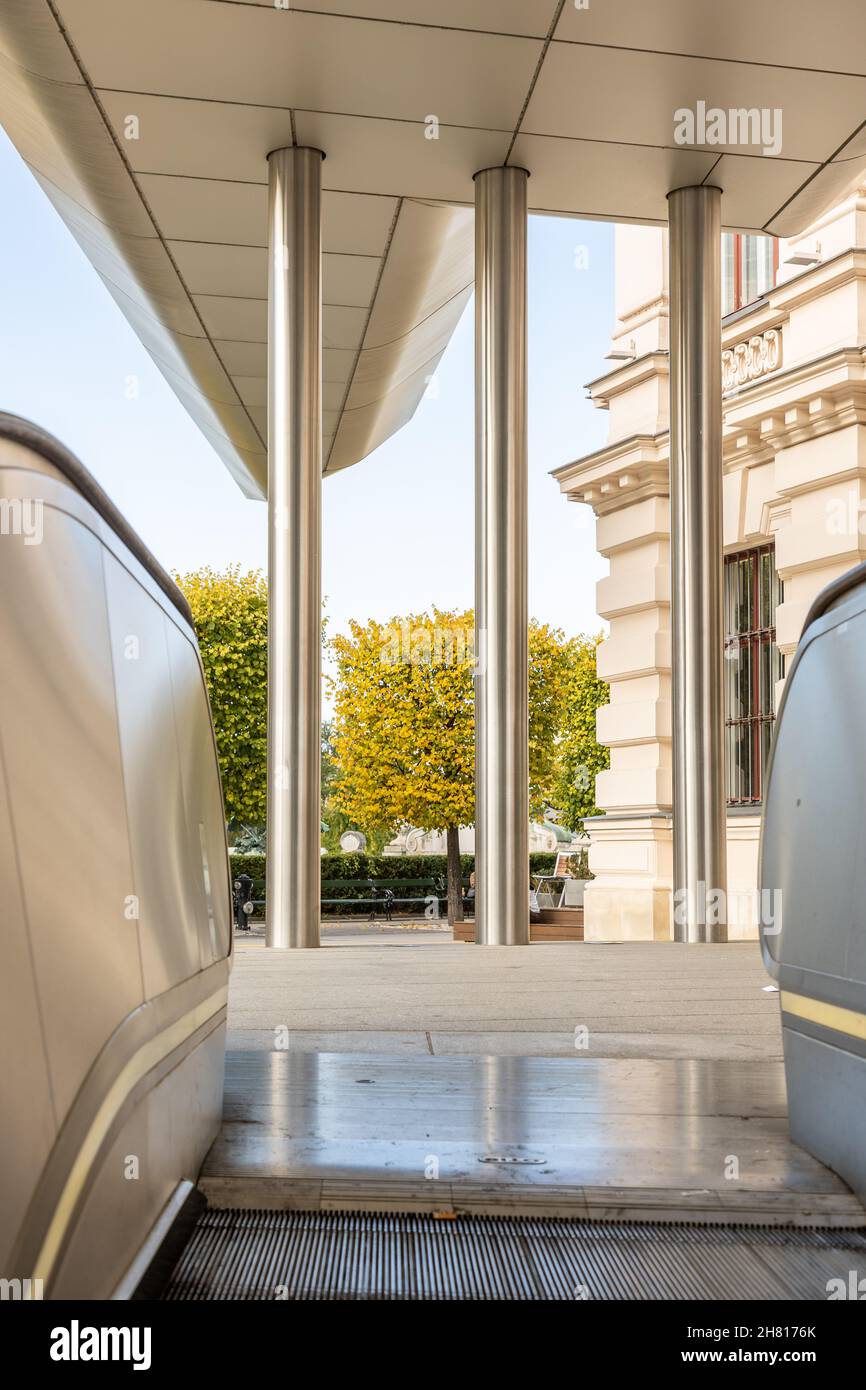 Exterior escalator in old hi-res stock photography and images - Alamy
