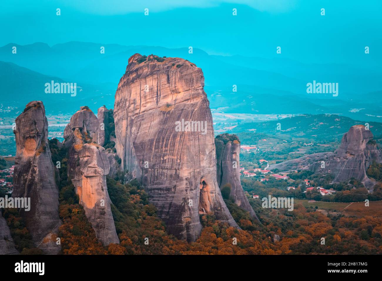 Meteora rock formations hi-res stock photography and images - Alamy