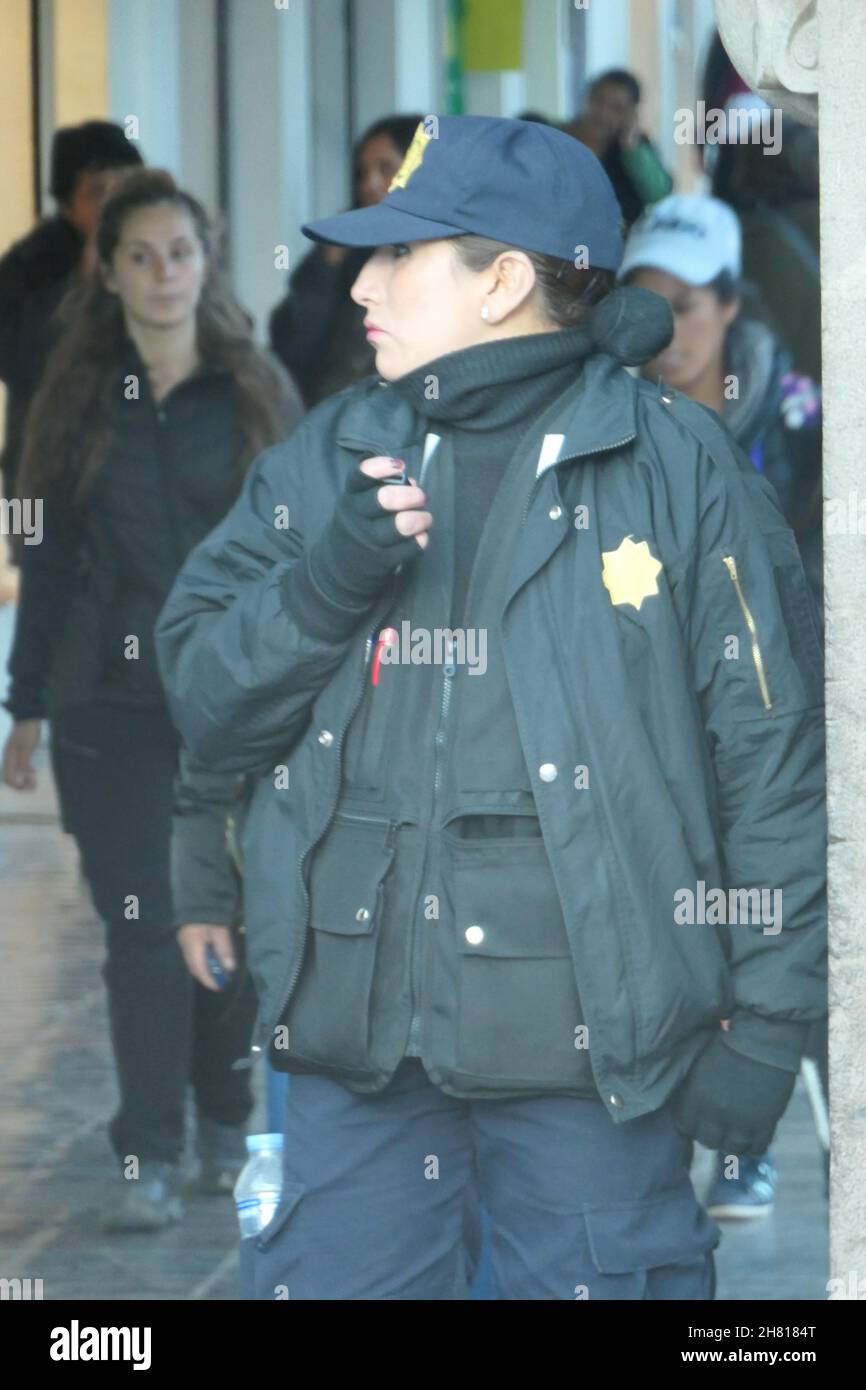 Policeman cusco peru hi-res stock photography and images - Alamy