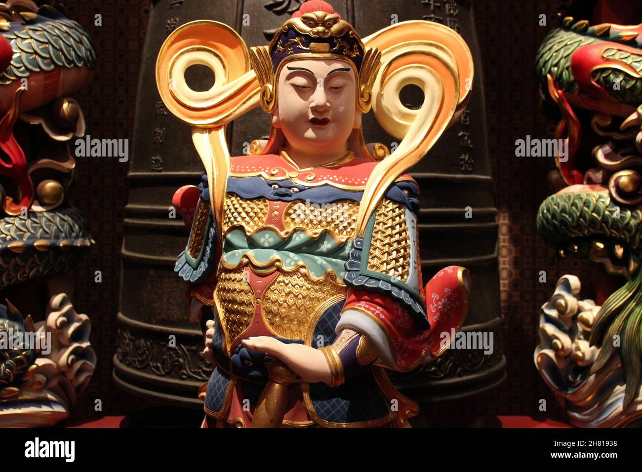 buddhist temple (buddha tooth relic) in singapore Stock Photo - Alamy