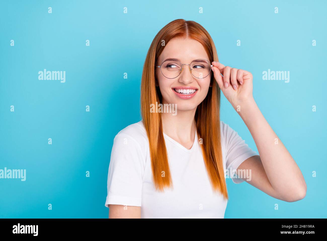 Photo of young attractive girl happy positive smile curious look empty ...