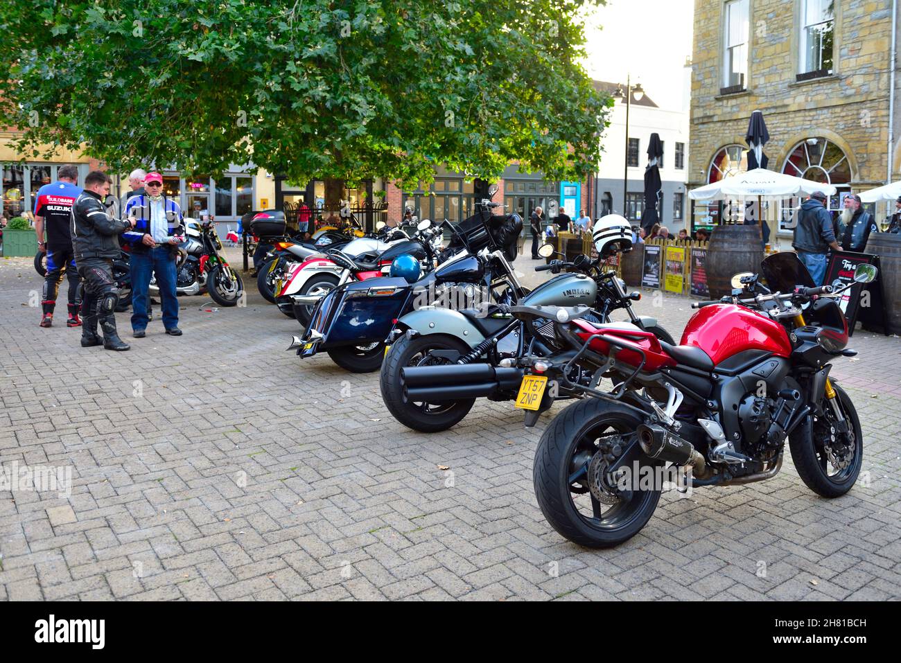 Bikers meet up outside The Valkyrie Bar in the market square, Evesham ...
