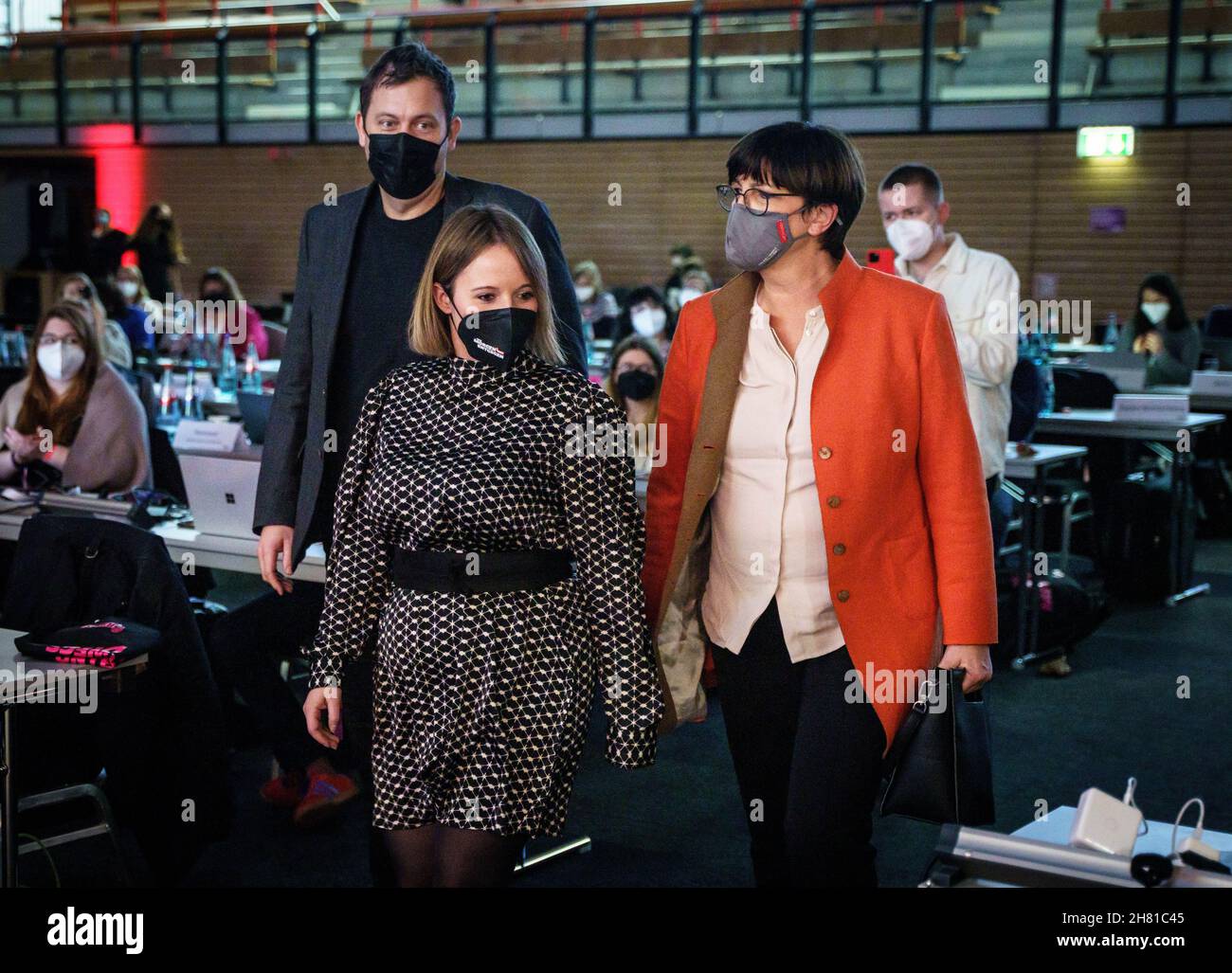 26 November 2021, Hessen, Frankfurt/Main: SPD Secretary General Lars ...