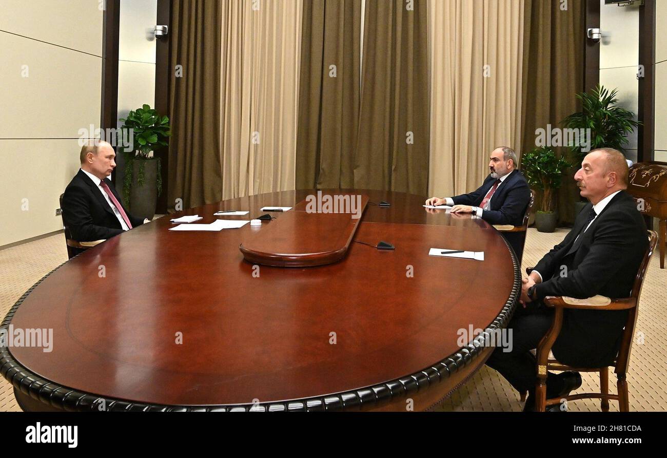 Aliyev pashinyan hi-res stock photography and images - Alamy