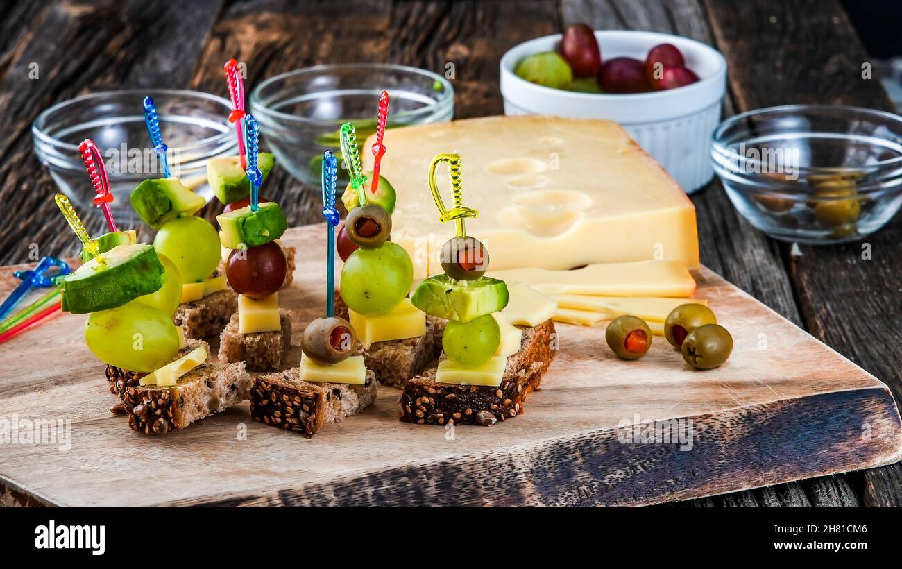 Finger food dinner party hi-res stock photography and images - Alamy