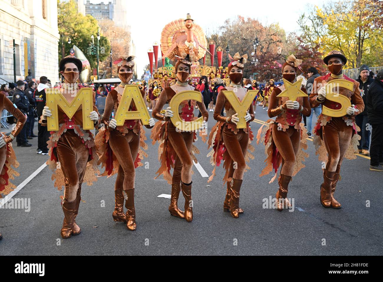 Dancers participate in the 95th Annual Macy's Thanksgiving Day Parade ...