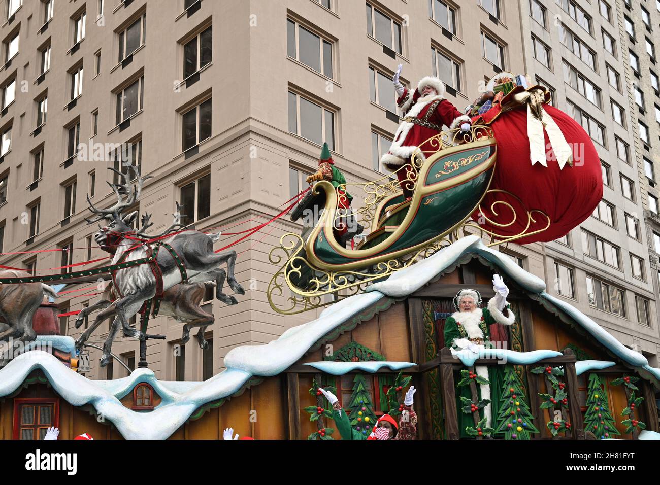 Santa Claus participates in the 95th Annual Macy's Thanksgiving Day ...