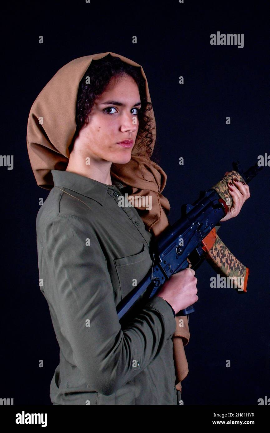 Iraqi woman hi-res stock photography and images - Alamy