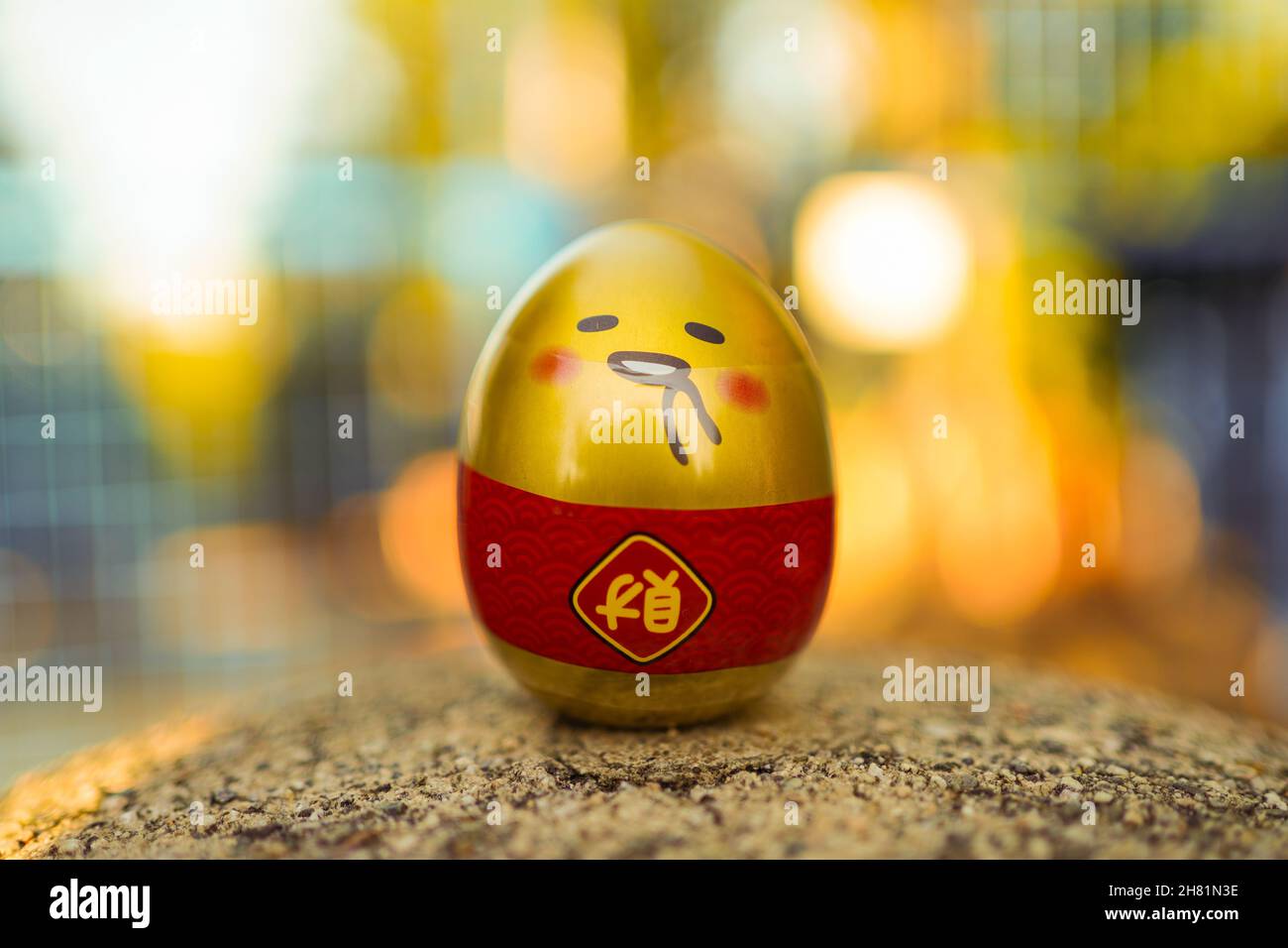 Emoji eggs hi-res stock photography and images - Alamy