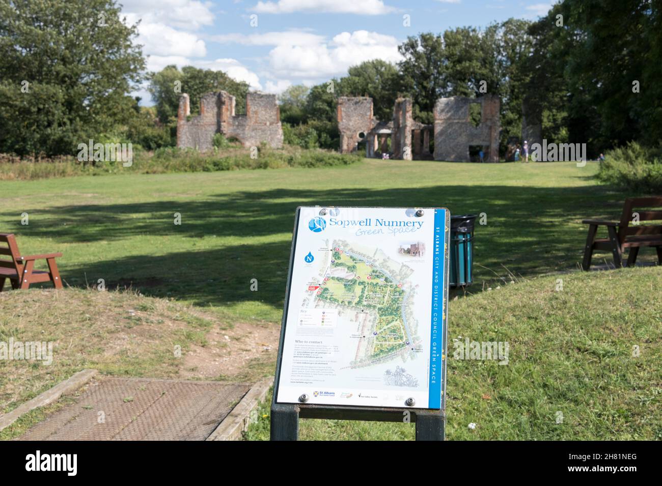 Lee House ruins, Sopwell Nunnery, St Albans Stock Photo - Alamy