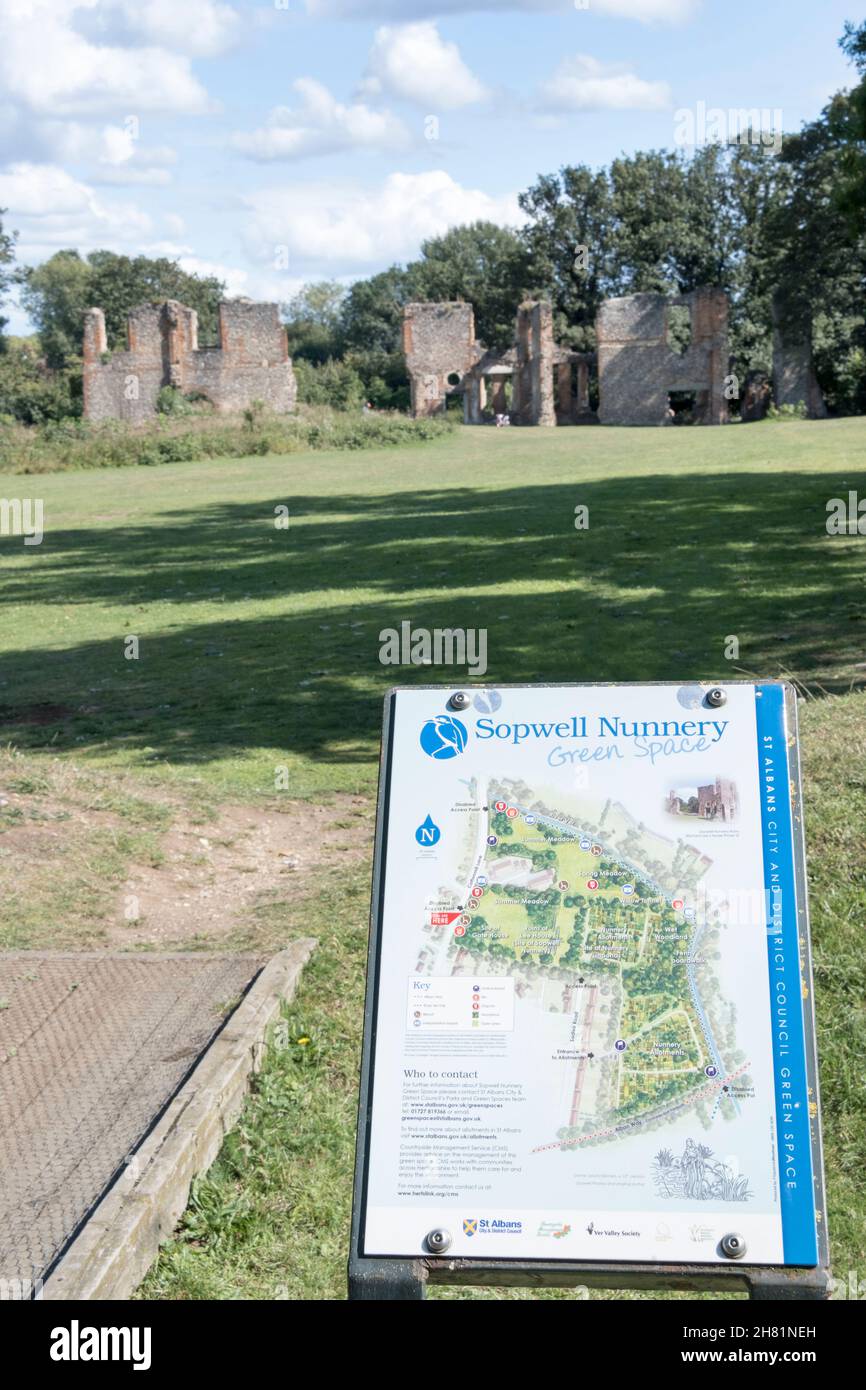 Lee House ruins, Sopwell Nunnery, St Albans Stock Photo - Alamy