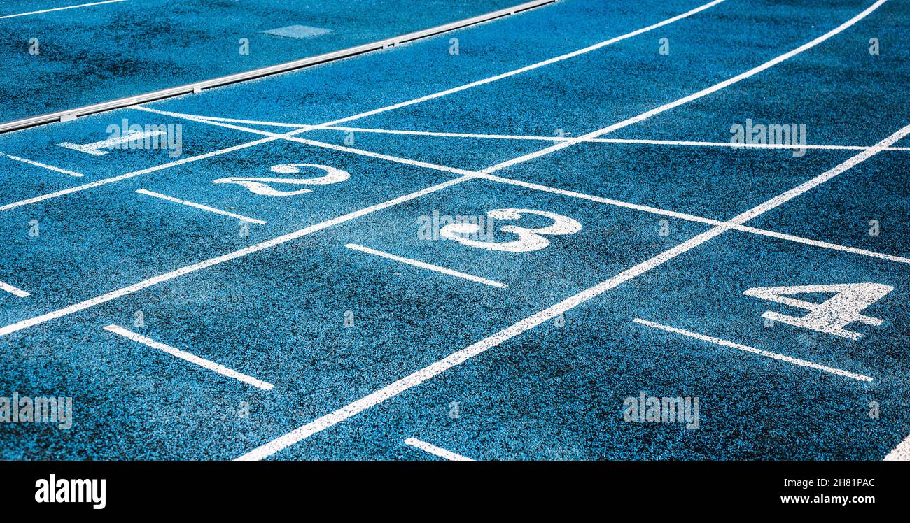 Track and field finish line hi-res stock photography and images - Alamy