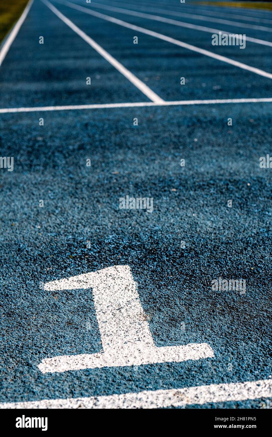 Track and field training hi-res stock photography and images - Alamy