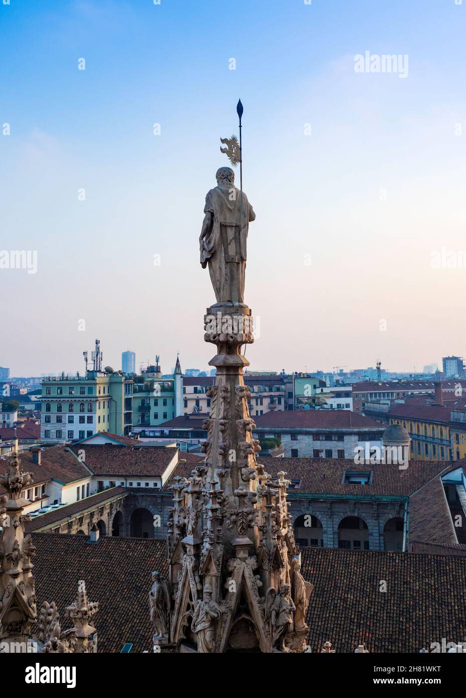 The milan cathedral madonnina hi-res stock photography and images - Alamy