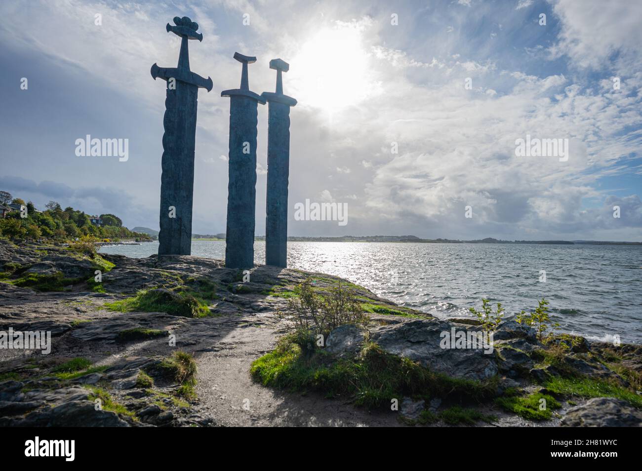 Three swords hi-res stock photography and images - Alamy